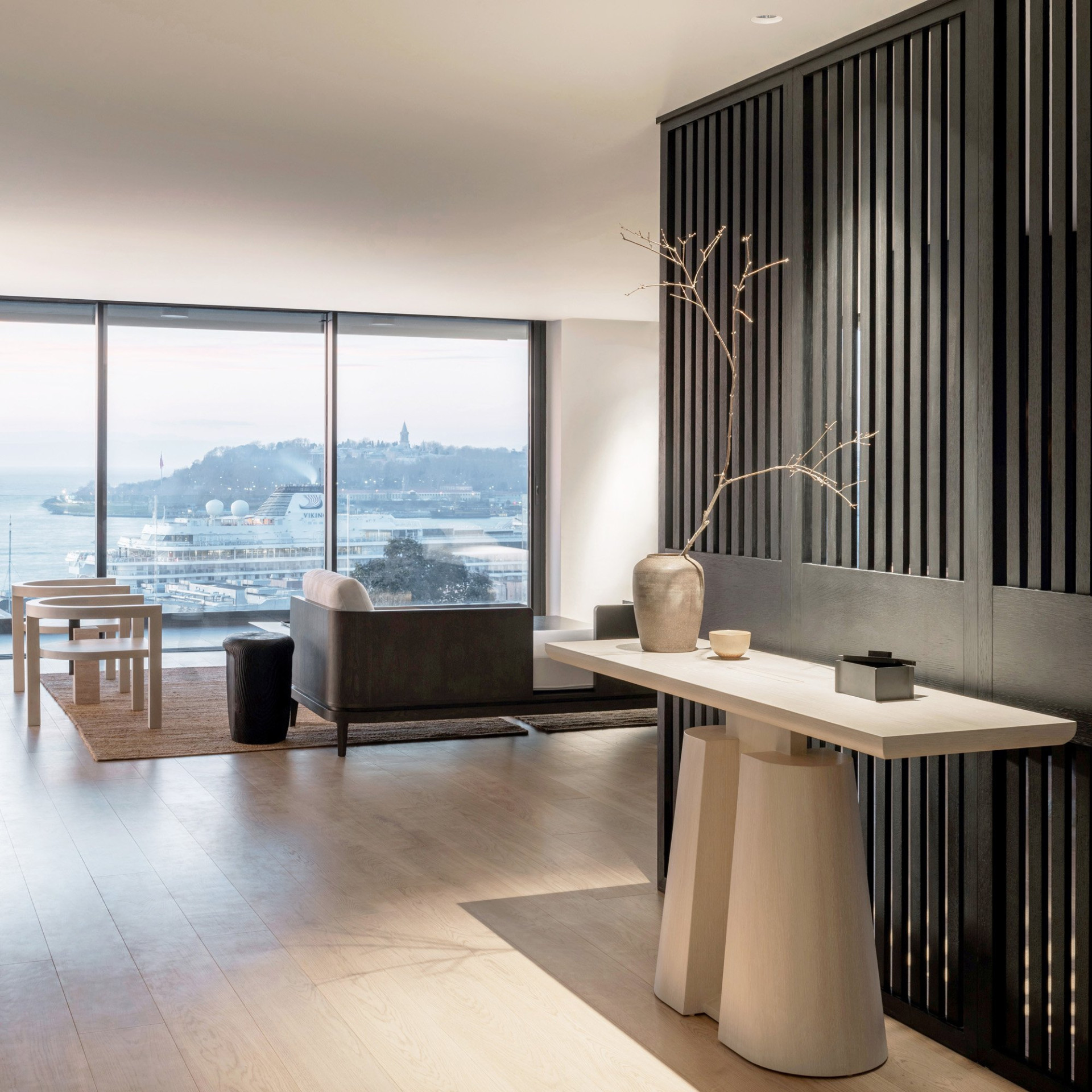 Console — OZA Design